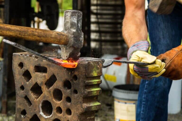 Blacksmithing Basics - Becoming a good blacksmith - Prepper's Will