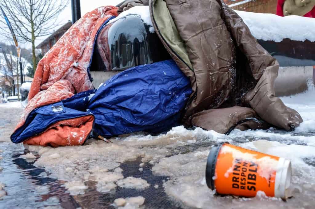 How To Create A Proper Winter Shelter