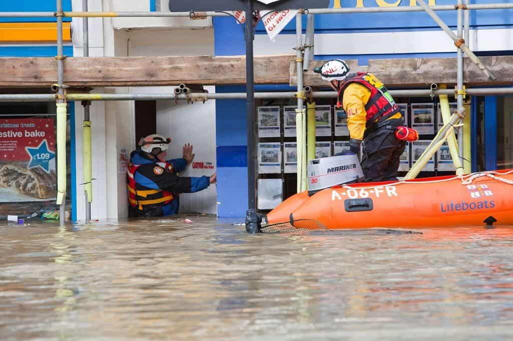 Evacuate with a customized bug-out boat